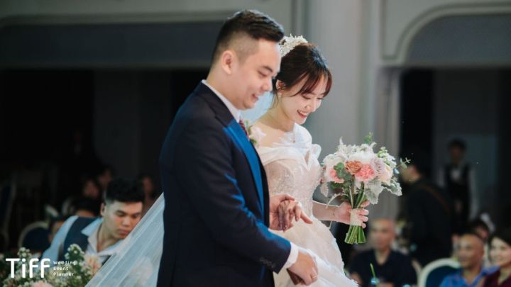 Mặc Gì Trong Đêm Tân Hôn Cho Cô Dâu Quyến Rũ, Thăng Hoa Cảm Xúc?